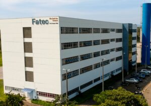 FATEC - Exercícios resolvidos - Educacional Plenus