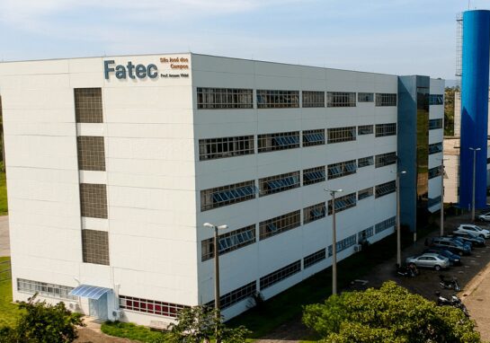 FATEC - Exercícios resolvidos - Educacional Plenus